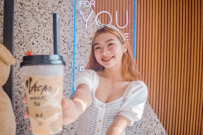 Online Dating in Bournemouth - Meet Singles in Dorset